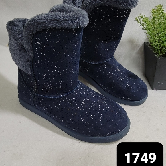 Roebuck & Co | Shoes | Roebuck Co Navy Blue Shimmery Gold Faux Fur ...